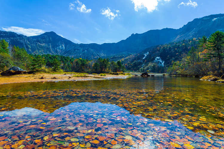 Akanuma Pond (copper coloured pond) – URABANDAI Travel Guide